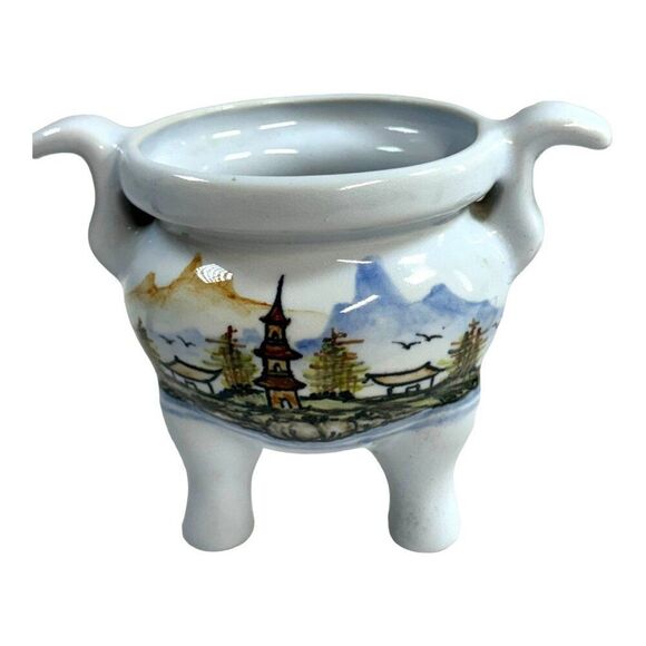 Vintage | Accents | Vintage Handpaintedchinese Ceramic Pot With ...